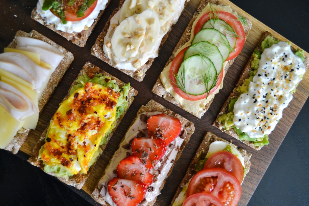 12 Delicious Crispbread Topping Ideas (Dietitian-Approved) - The ...